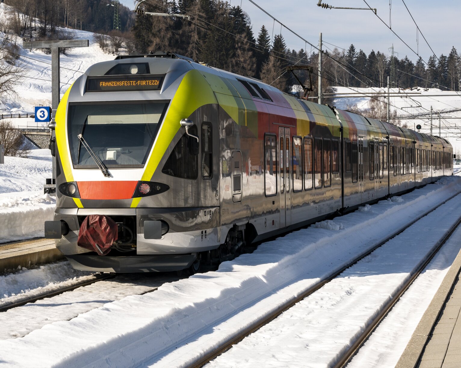 Mit dem Zug ins Südtiroler Eggental - alle Infos zur Reise in die Dolomiten